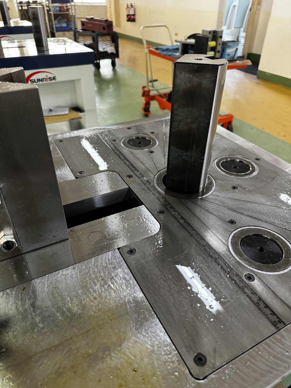 SUNRISE HBM-45 - Horizontal Bending Machine - Trilogy Machinery