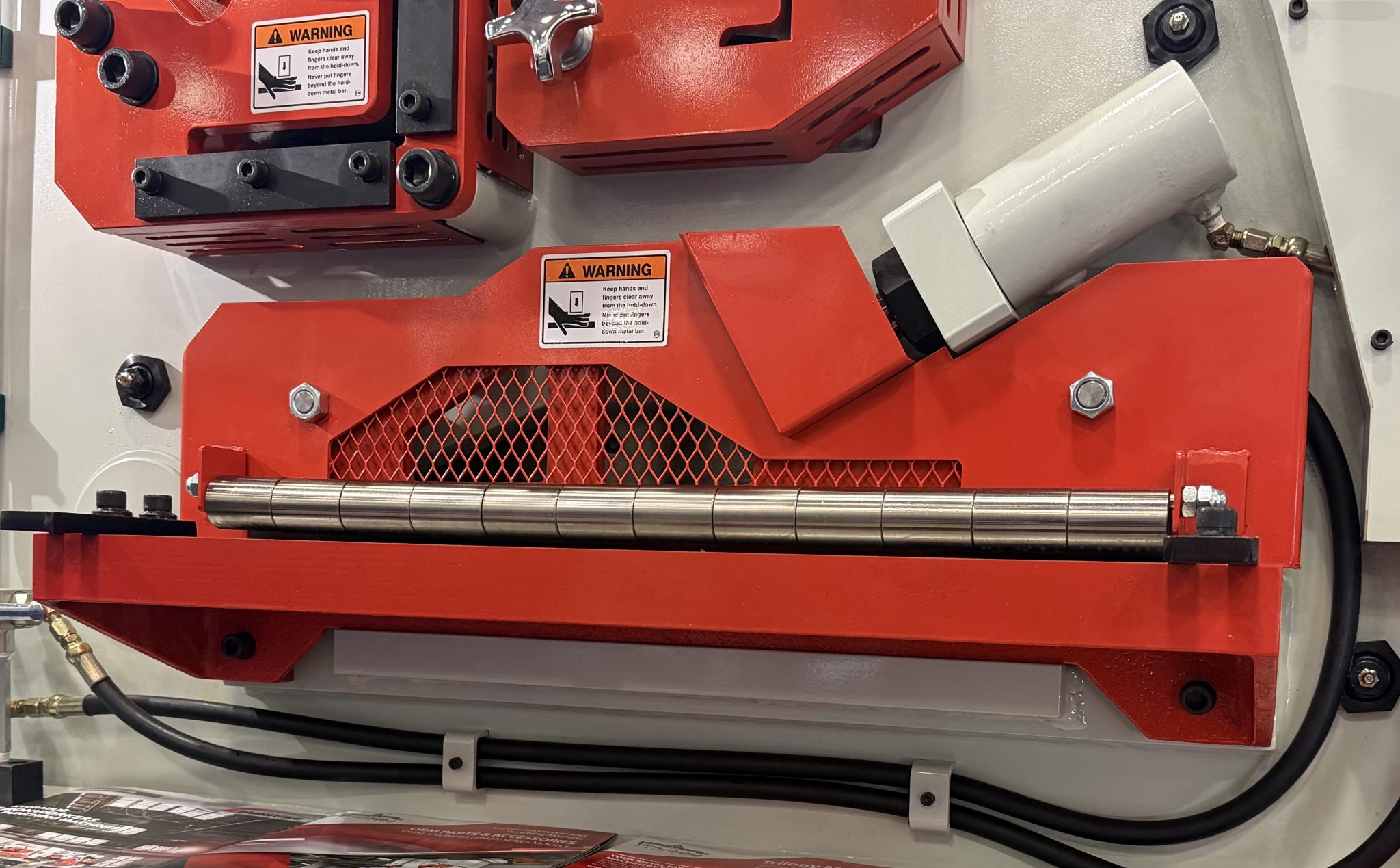 Sunrise IW-185SD - Hydraulic Ironworker - W/ Hydraulic Plate Shear Hold ...